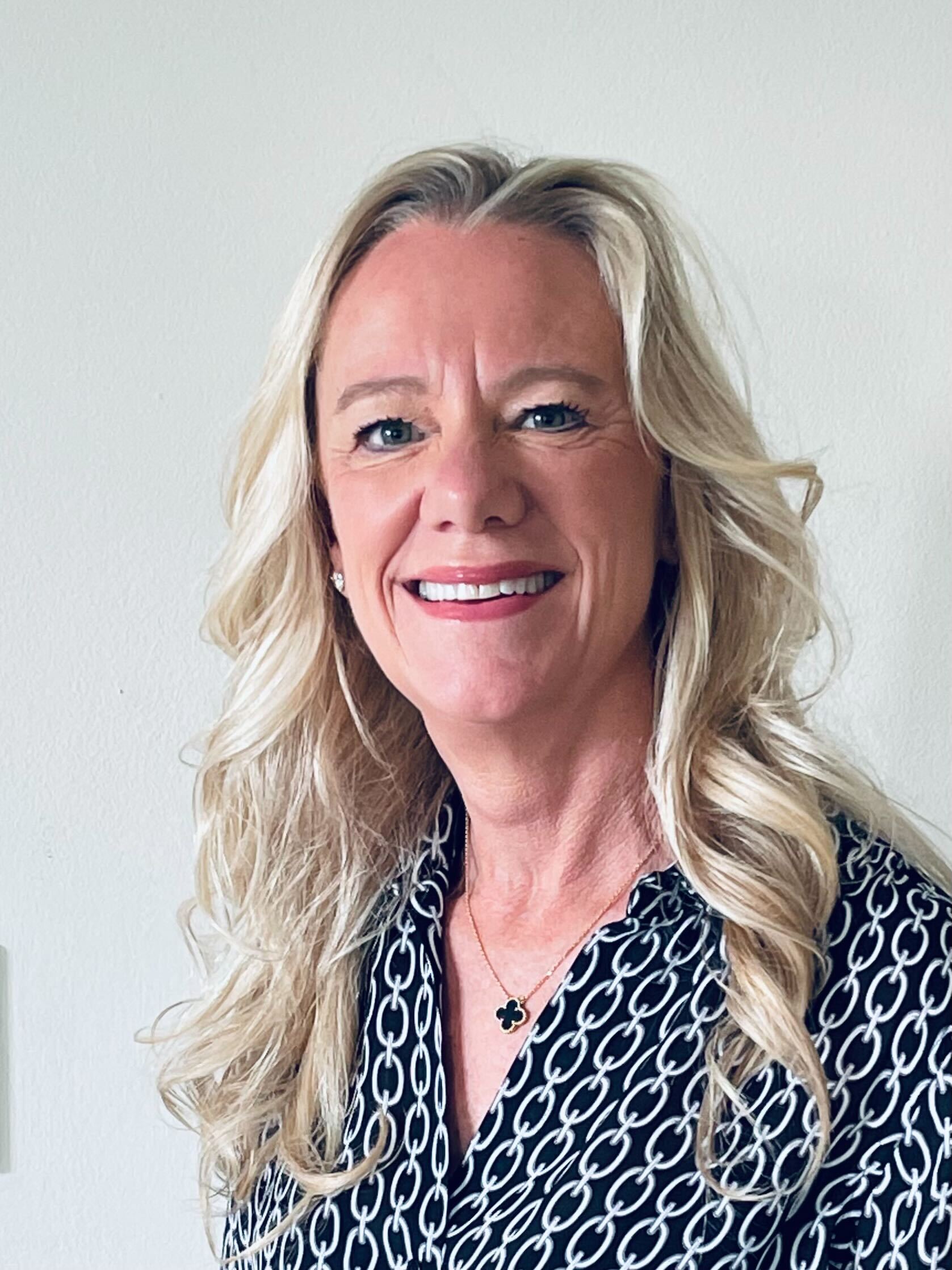 Advent names new CFO as Sivolella retires